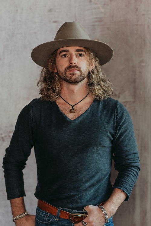 A Conversation with Country Music singer-songwriter Brook Ellingworth ...