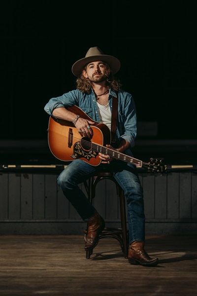 A Conversation with Country Music singer-songwriter Brook Ellingworth ...